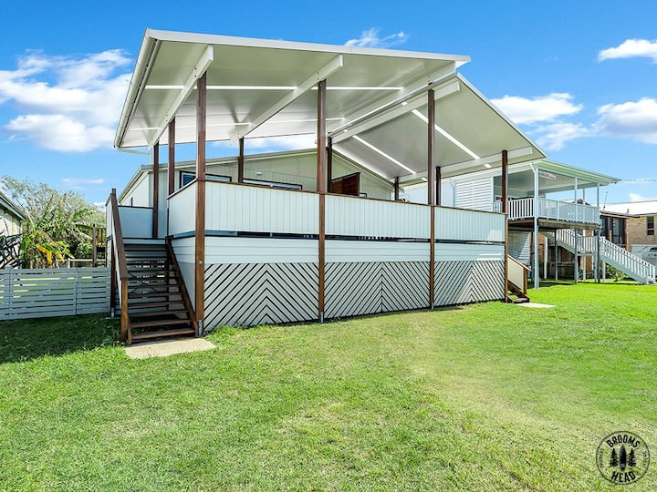 Pet Friendly Apartment 2 - Brooms Head