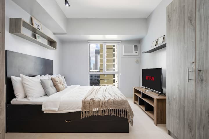 Central Cebu It Park Condo With Amazing City View - Cebu City