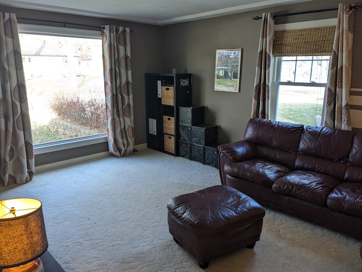 Tosa House With A Large Backyard - Brookfield, WI