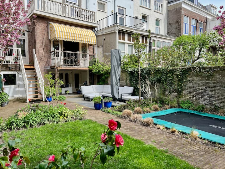 Riant Herenhuis In Utrecht Met Tuin -