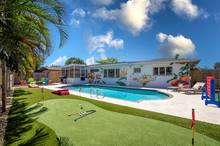 Private Oasis | Modern Retro Beach Fun Near Ami - Bradenton, FL