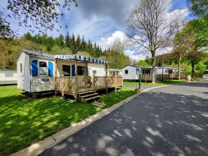 Chalet Op Rustig En Gemoedelijk Vakantiepark - Stavelot