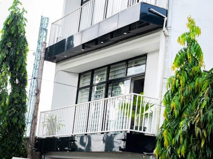 Luxury Townhouse Saint-michel Douala - Cameroon