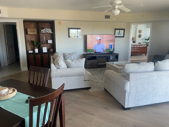 Spacious Beach Condo. N/a January - March - Ponce Inlet, FL