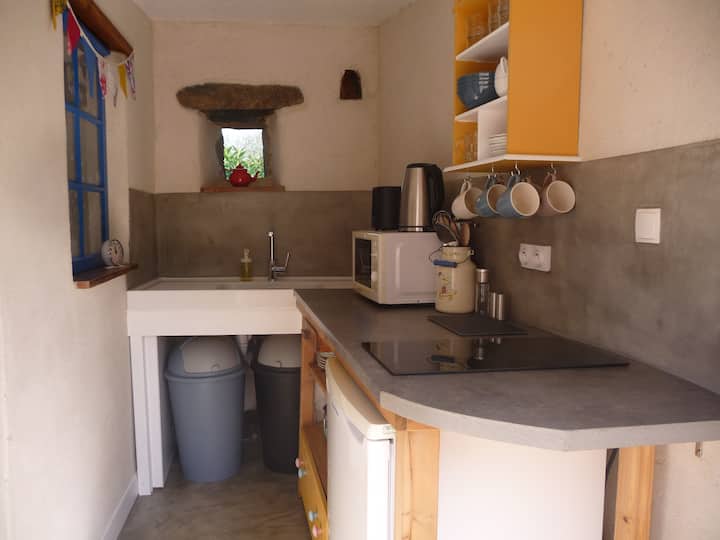 Caravane Vintage Avec Cuisine Et Sdb Privées - Plougrescant