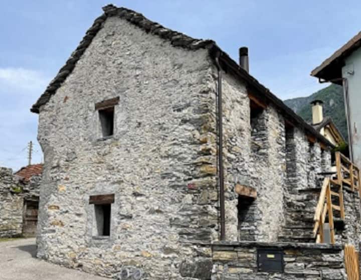 Charmantes Rustico Im Maggiatal - Maggia