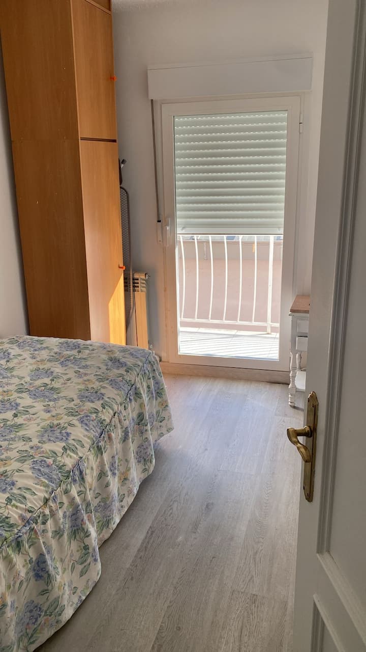 Habitación Individual Con Balcón Y Cerradura - Villaviciosa de Odón