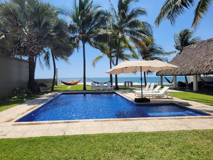 Beach Front House Amatecampo / Wifi - El Salvador