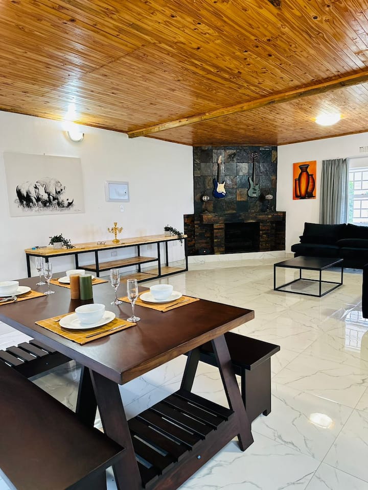A Clean And Modern Space - Swaziland/ Eswatini