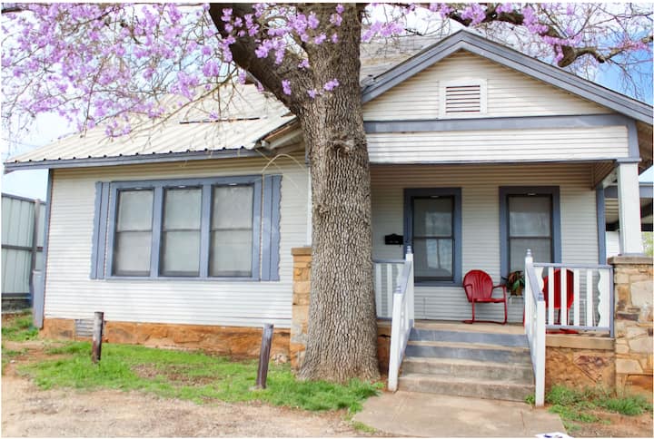 Breck Walker Bungalow - Breckenridge, TX