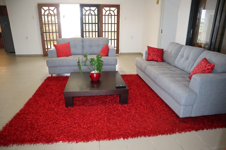 Luxe Villa In Paramaribo Noord - Suriname