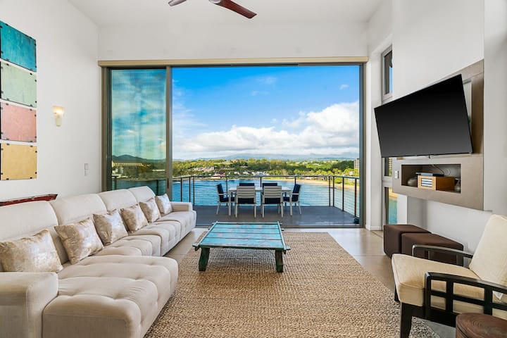 Oceanfront Ac Living, Sleeps 10! - Lihue, HI