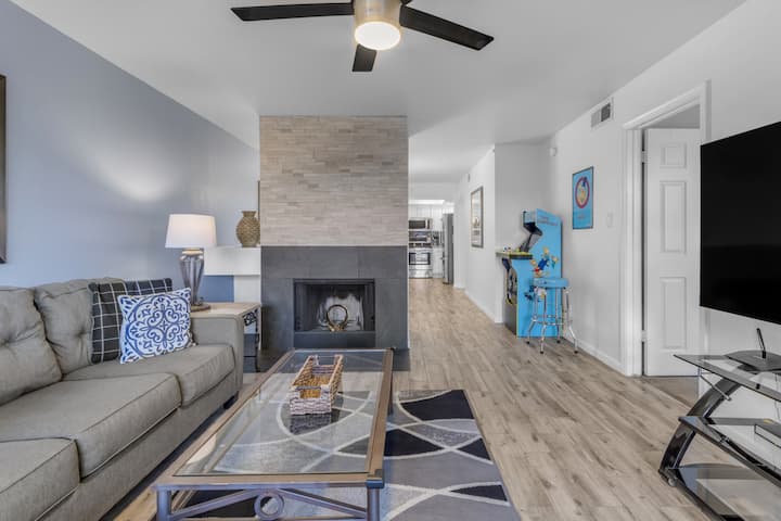 Aria | 2 Bedroom W/pool+gym+tennis+arcade+hottub! - Scottsdale, AZ
