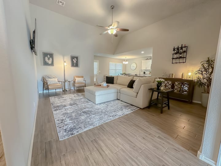Minutes From Downtown Tulsa - Owasso, OK