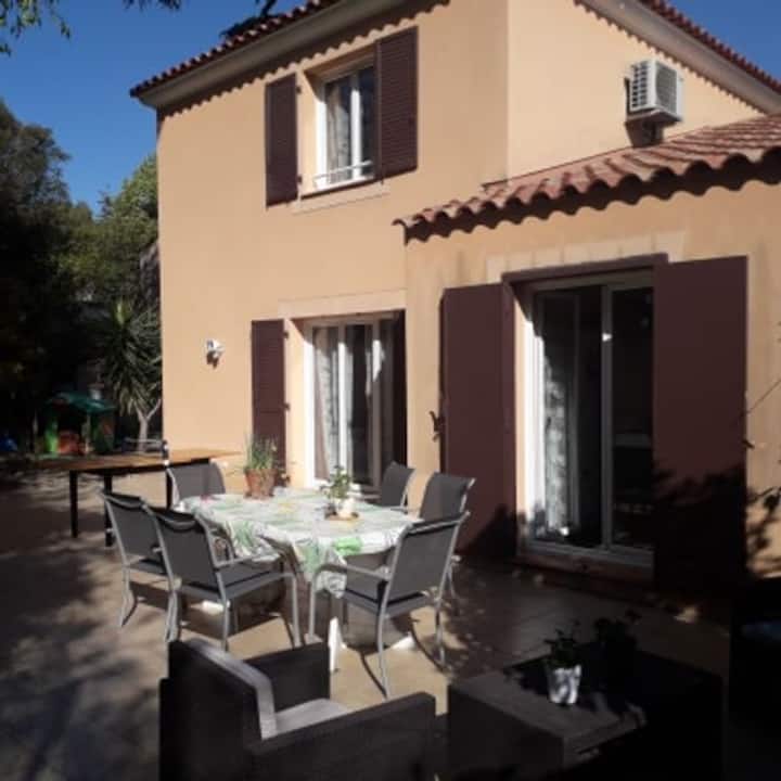 Grande Maison Familiale Au Calme - Marseille