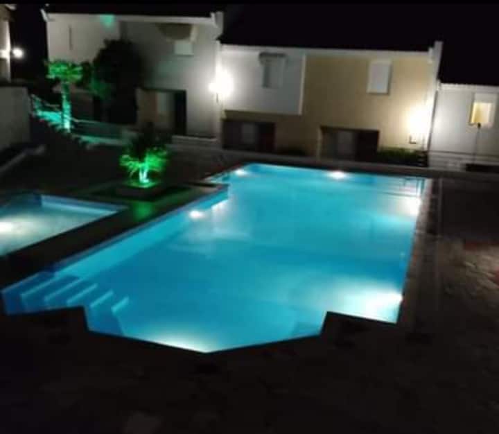 Μεζονέτα με πισίνα στη Σίβηρη - Halkidiki