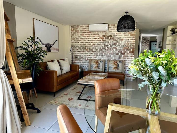 Wild Olive 120 - Windhoek