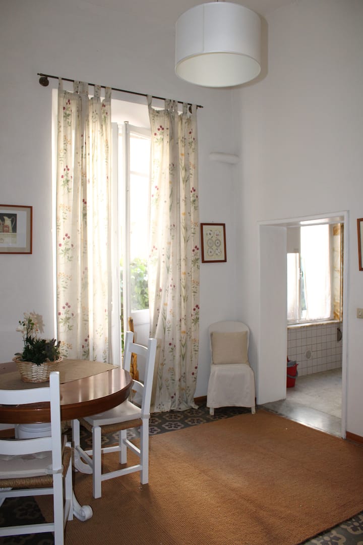 Appartamento In Palazzo Storico - Poggibonsi