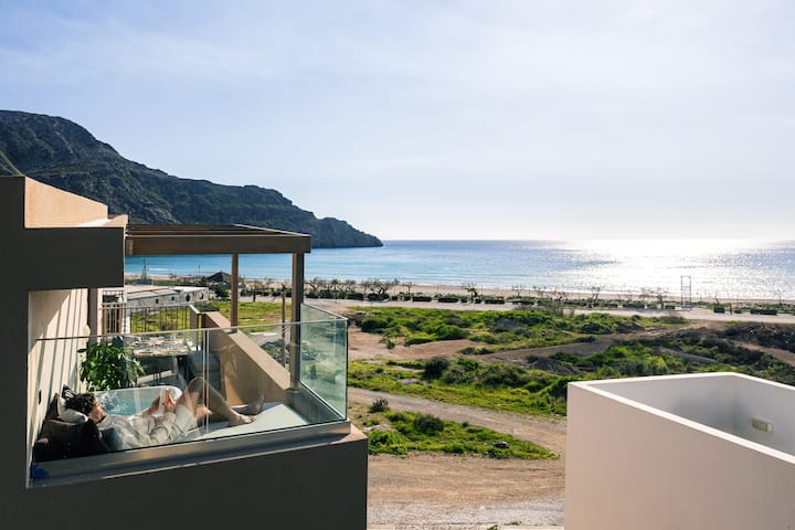 Seaside 3-floor Residence With Private Suites - Plakias