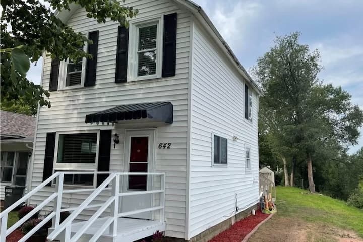 Lake View Vista, 3 Bedroom Single Family Home. - Altoona, WI