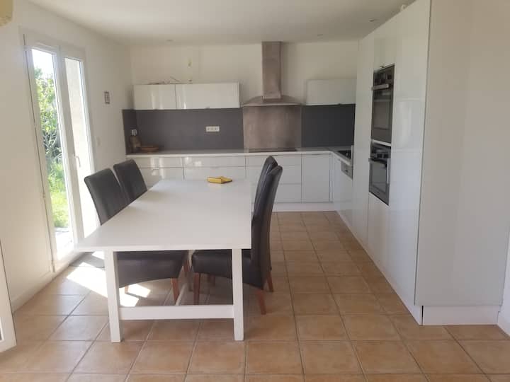 Maison Lumineuse, Au Calme. - Occitanie