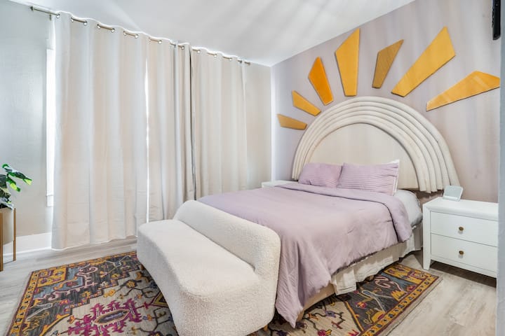 Lilac Sunshine Retreat Close To Hospital - Lake Jean Neustadt, OK