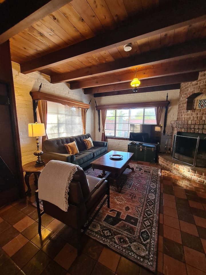 Live In A Historic Castle - Tucson, AZ