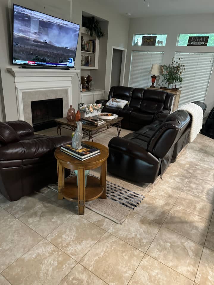 Cozy Place To Stay - Pearland, TX