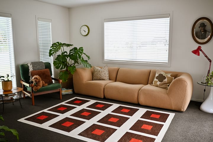 Spacious & Bright Raglan Home - Raglan