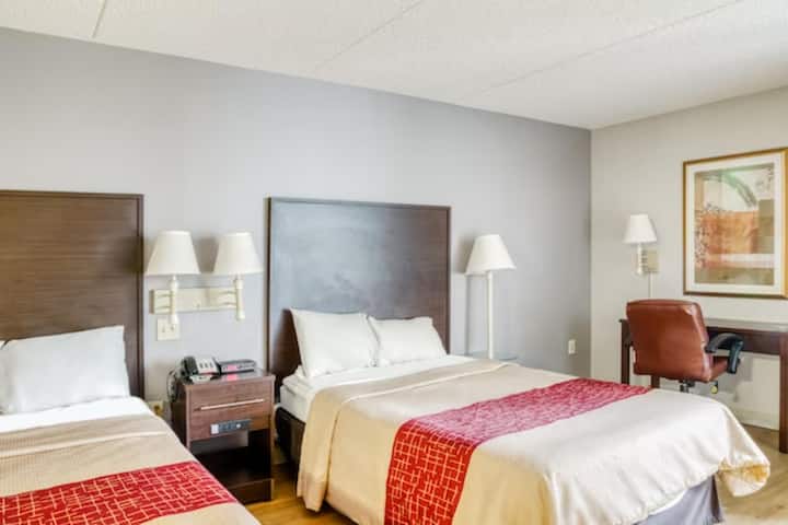 Hotel Burlington South 2 Full Bed Smoking - Burlington, NC