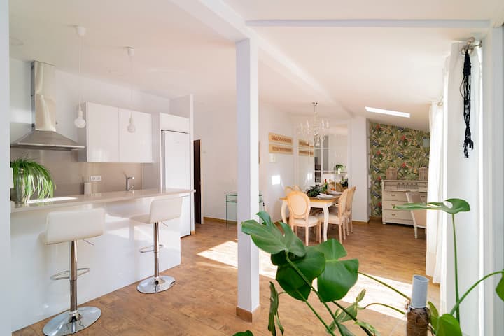 Luminoso ÁTico: ¡En Lo Alto De La Ciudad! - Madrid