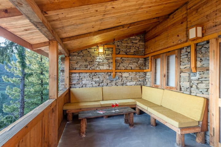 Everly Elegant 1bhk Cottage With Sauna - Narkanda
