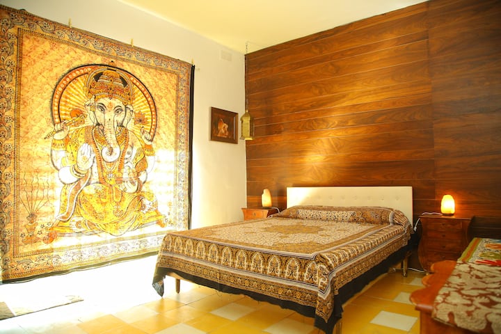Luxury Double Bedroom With Balcony, A/c & Fridge. - Malta