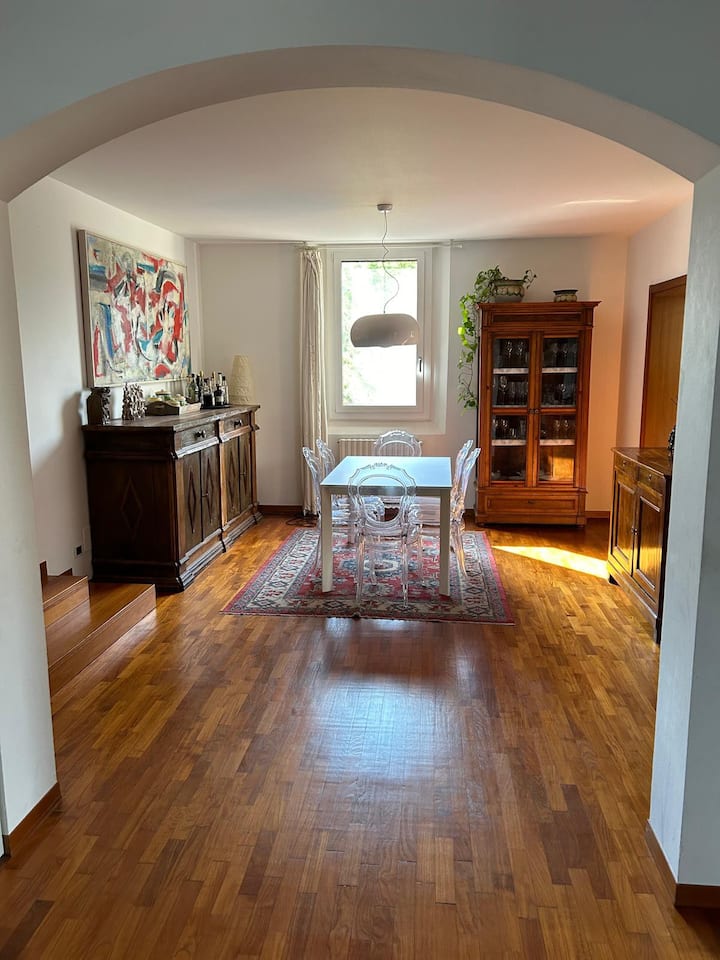 Villa In Centro Con Parcheggio - Imola