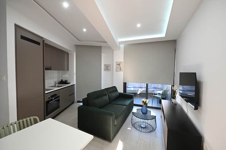 Modern & Stylish Suite In Larnaca City Center 101 - Cypern