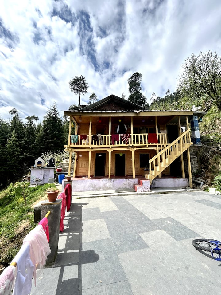 Shobhale Manu: Homestay - Manali
