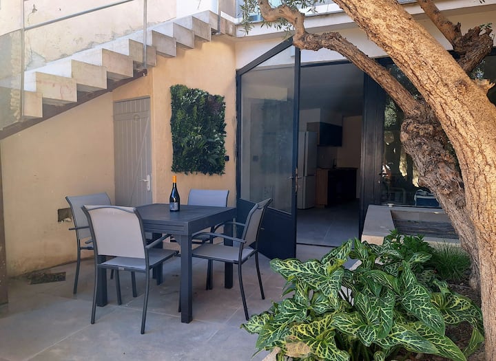 Maison De Village Avec Bassin - Le Thor