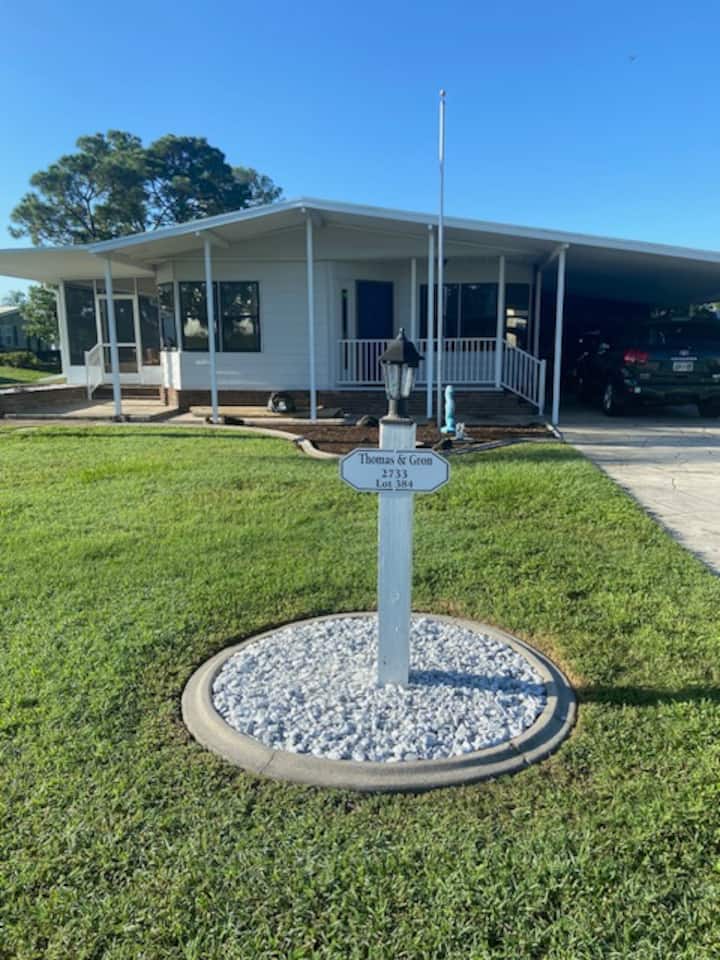 Sunshine Escape - North Fort Myers, FL