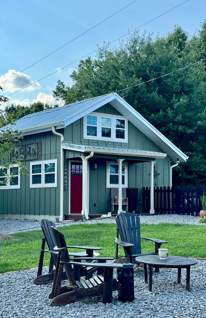 Treasure Tree Tiny Home - Franklin, TN