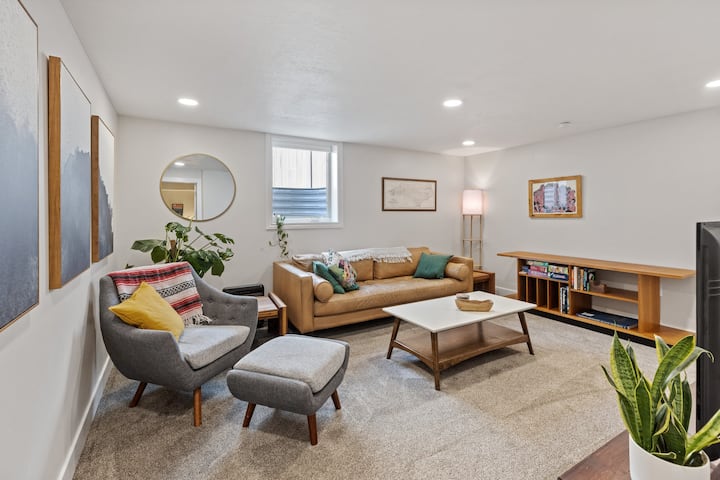 Green Street Lower Bungalow - Salt Lake City, UT