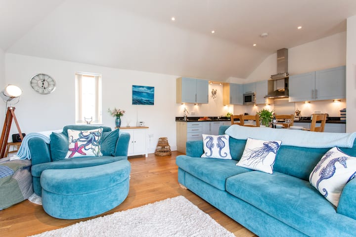 St Elvan's Court By Porthleven And Lizard Holidays - Helston