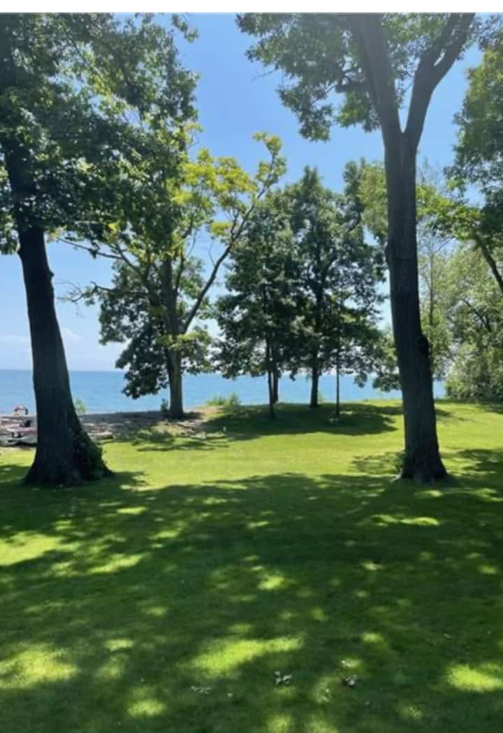 Best Of Both Worlds! - Leamington