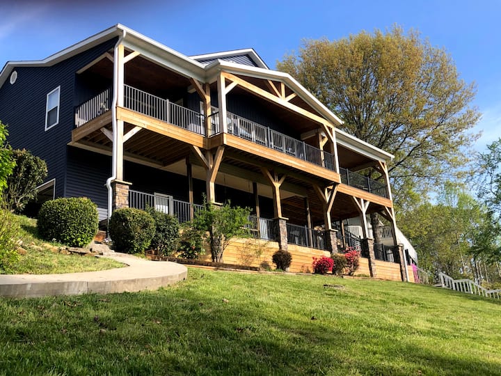 Lakeside Oasis On Norris Lake At Springs Dock - Norris Lake, TN