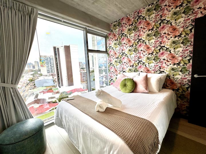 High-rise Bliss Urban Flat - Cafes & Rest - San José