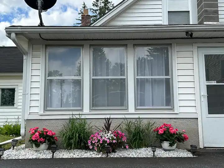 Cute Cottage Near The Track, Broadway, Spac, Golf - Saratoga Springs, NY