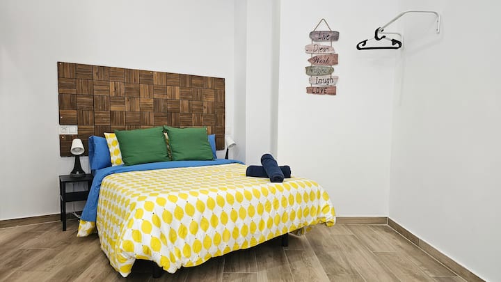 M1) Loft Privado 4 Pers Comodo. Parking Pago. - Chamartín