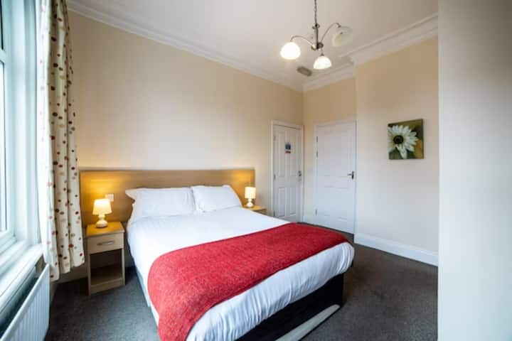 The Douglas Hotel Standard Twin Room - ハートルプール