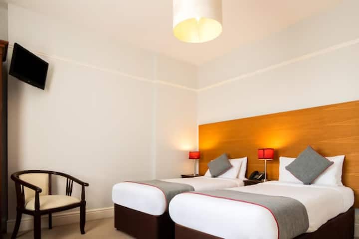 The Regency Deluxe Twin Room - Brístol