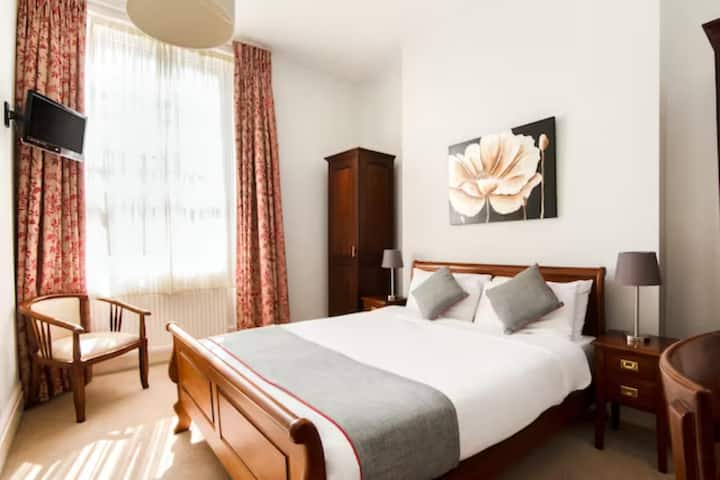 The Regency Deluxe Double Room - Clifton