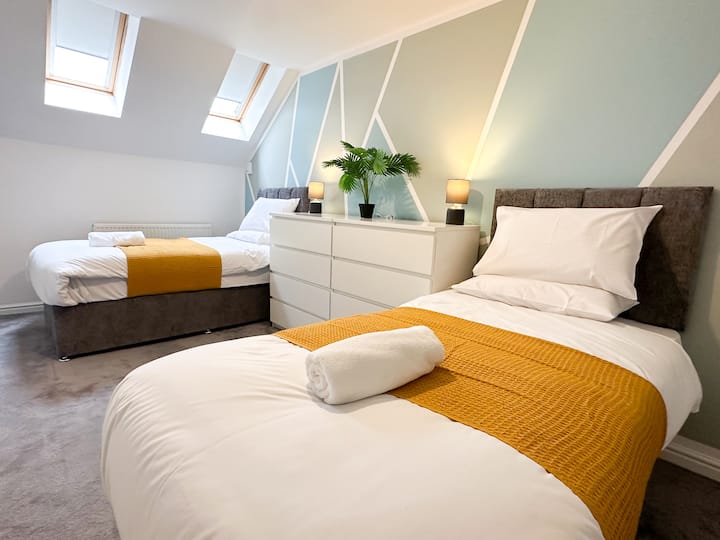 Newman House By Blue Skies Stays - Stockton-on-Tees
